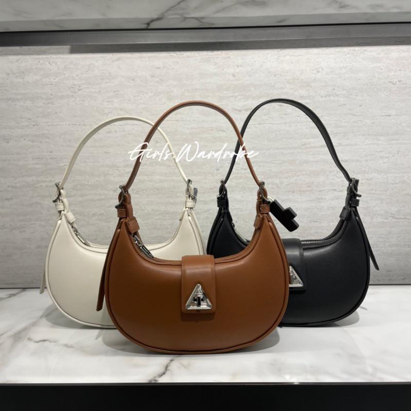【𝐆𝐢𝐫𝐥𝐬.𝐖𝐚𝐫𝐝𝐫𝐨𝐛𝐞新加坡小CK正品代購】三角釦彎月包 新月包 肩背 斜背50271205 - 𝐆𝐢𝐫𝐥𝐬.𝐖𝐚𝐫𝐝𝐫𝐨𝐛𝐞新加坡小 ...