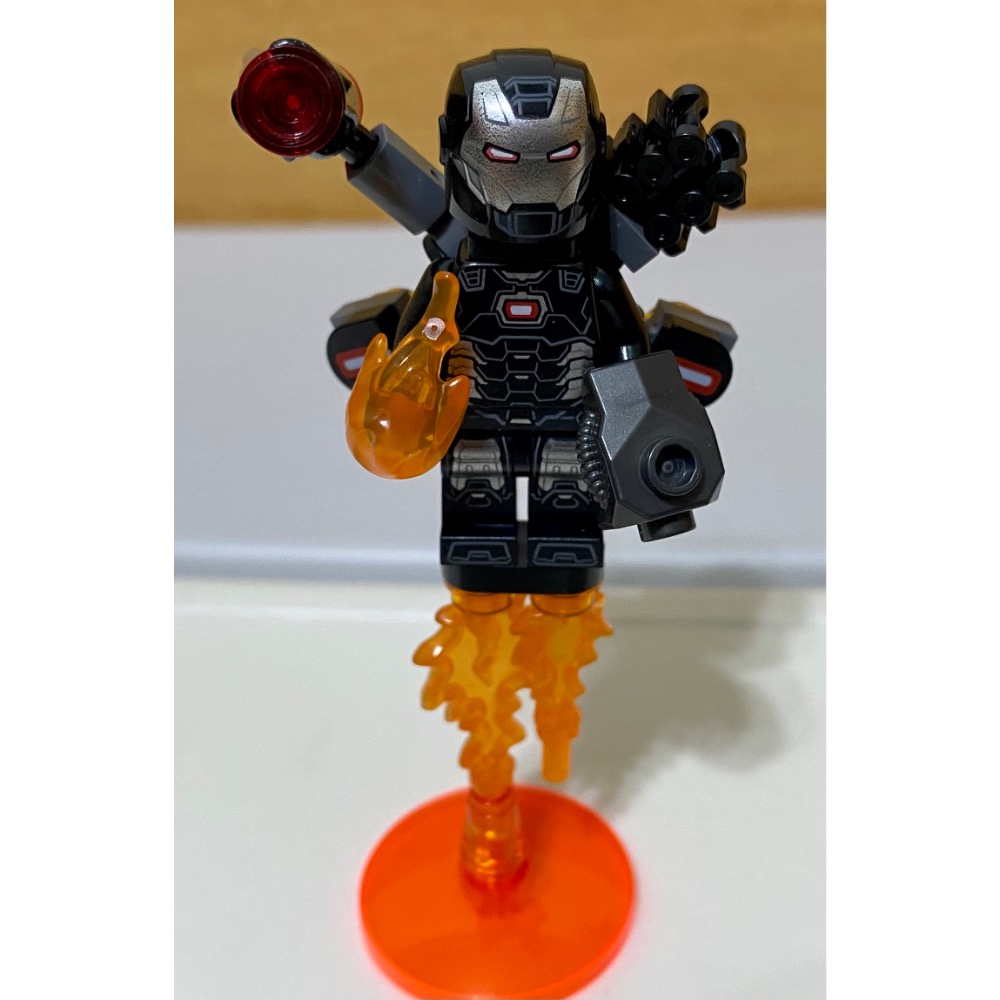 [步步高]展品樂高lego 76153 戰爭機器（關節皆正常，配件如圖） - [步步高]lego 樂高二手商品依現況售出，售出後不退不補，有 ...