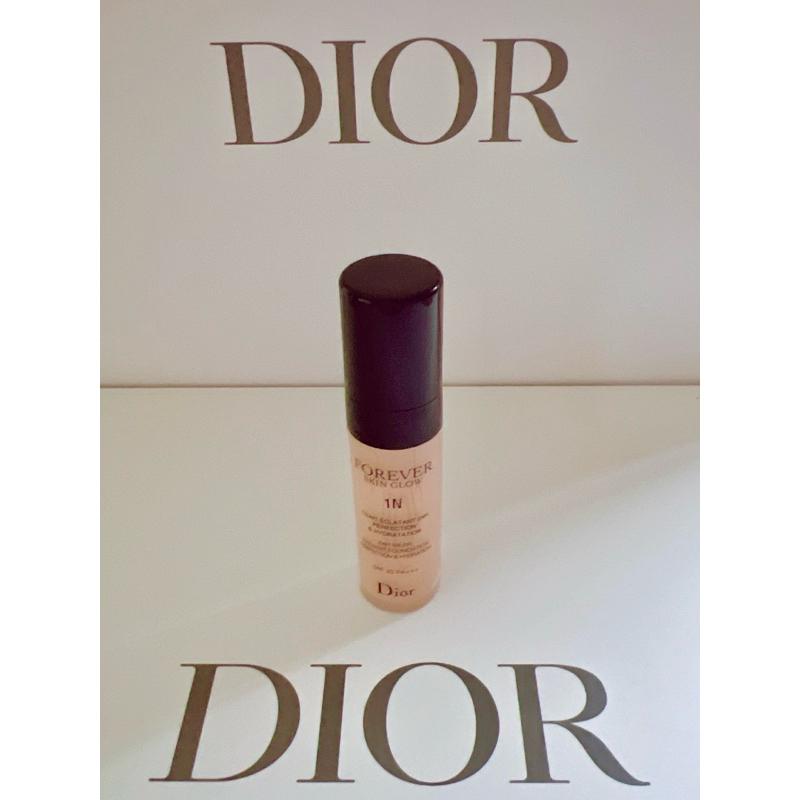 DIOR迪奧 超完美持久柔光 柔霧 粉底液 0.7/2.7ml 飾底乳 精巧版 自選色號 全新品 防曬 試用包 - 素食迷寶 美妝 保養 彩妝 專櫃 - iOPEN Mall