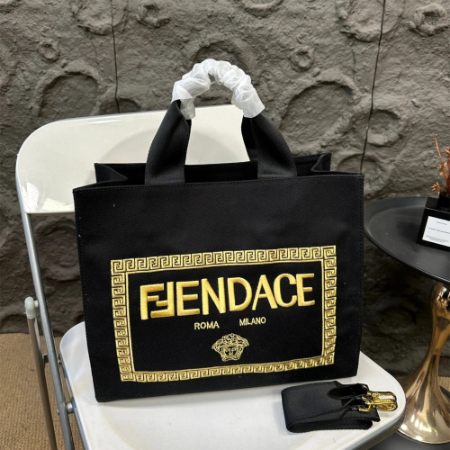 女生包包 Fendi * VERSACE聯名款托特包 凡賽斯包包 女生斜背包 大容量購物袋 大方包 黑色帆布包 時尚通勤 - cole55 ...