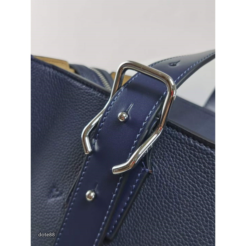 Loewe Buckle Tote手袋新版本帶拉鍊可手提男仕托特包背感舒適藍色簡約大氣可調節肩帶耐磨耐用簡便實用送禮物 - dote88 ...