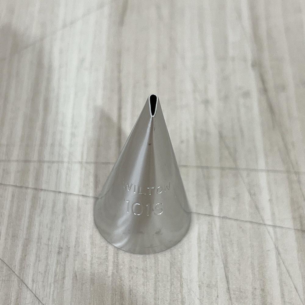 【鴻海烘焙材料】美國惠爾通wilton 101S 擠花嘴 花嘴 裱花嘴 花瓣 裱花 糖霜擠花 鮮奶油擠花 糖霜奶油霜 - 鴻海烘焙食品材料行 ...
