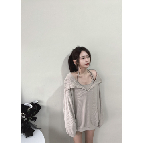 𝑊𝐸𝐼 𝐻𝑆𝐼𝑁 ♡︎獨家自訂 大翻領坑條厚磅寬鬆上衣+繞脖罩杯背心+高腰松緊短褲三#88985 - WEI.HSIN_ - iOPEN Mall