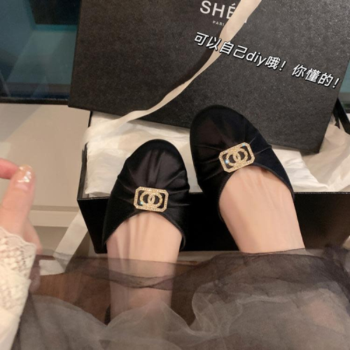 平底涼鞋 【sheii蘇茵茵】 江南春韻~小香風圓頭淺口水鉆中空涼鞋女鞋 - 恨蝶生活館 - iOPEN Mall