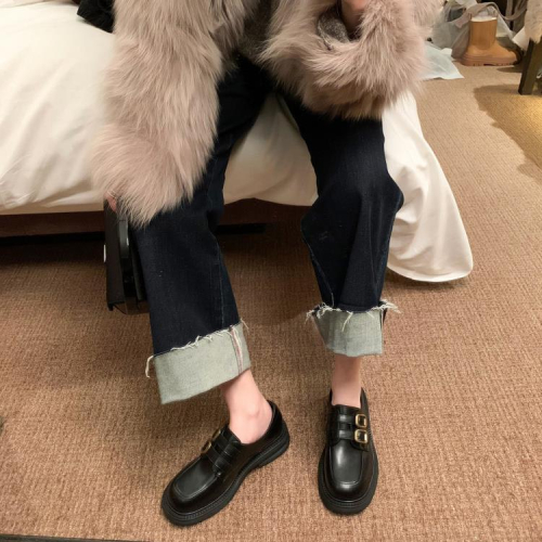 樂福鞋 sheii蘇茵茵 洛克博物館~復古小金扣超纖厚底女小皮鞋子 - 問蕊生活館 - iOPEN Mall