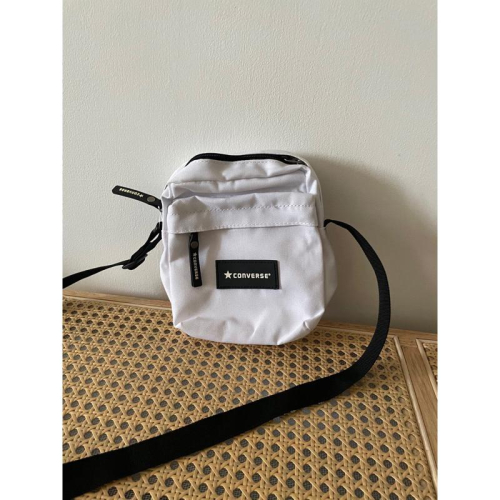 CONVERSE Logo STD Mini Shoulder Bag 單肩包 小側背包 隨身包 白色 全新吊牌未拆 - 斑斑遮瑕所/里爾香 ...