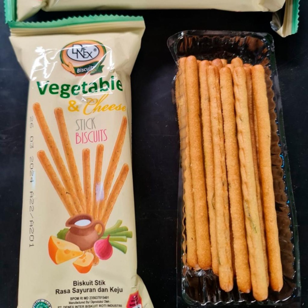 印尼 Denex 棒餅 巧克力風味 牛奶風味 蔬菜棒 餅乾棒 牛奶棒 餅乾 50g - Happy Cookie 進口零食泡麵 - iOPEN Mall