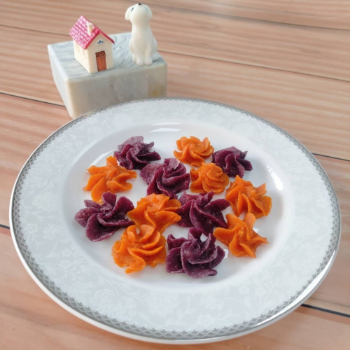 寵物手作零食 雙色地瓜小小酥 寵物肉乾手作 寵物零食手作 手作寵物雞肉乾 狗狗雞肉乾 60g - 犬貓GO購 - iOPEN Mall