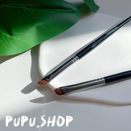 Pupu.shop🌸台灣現貨[激推]｜魅仔 k176 魅仔鐮刀眼線刷💓小紅書博主推薦｜眼線 臥蠶 眉刷 一刷多用👍🏻 - Pupu.shop - iOPEN Mall