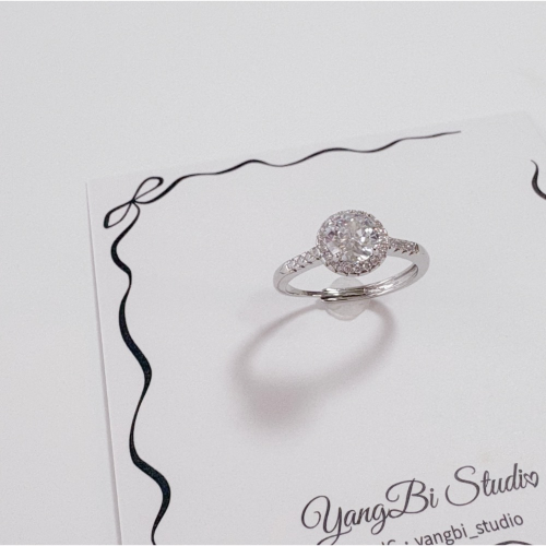 𝓨𝓪𝓷𝓰𝓑𝓲🕊️【百年經典】 【歐美浮誇圓形方包大鑽戒】戒指 Y891 - YangBi Studio - iOPEN Mall