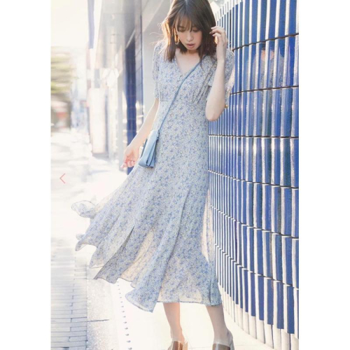 Cocodeal Sweet雜誌款 碎花傘擺泡泡袖收腰洋裝 粉藍2號 - My Agora - iOPEN Mall