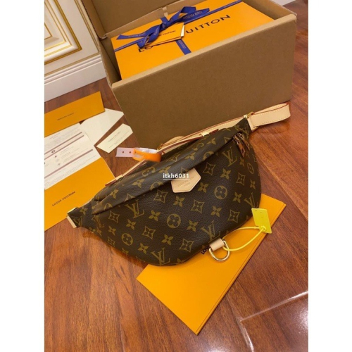 LV包包Louis Vuitton LV Bumbag Monogram腰包 M43644老花 - 櫻桃小丸子🇯🇵 ️『日本代購 ...