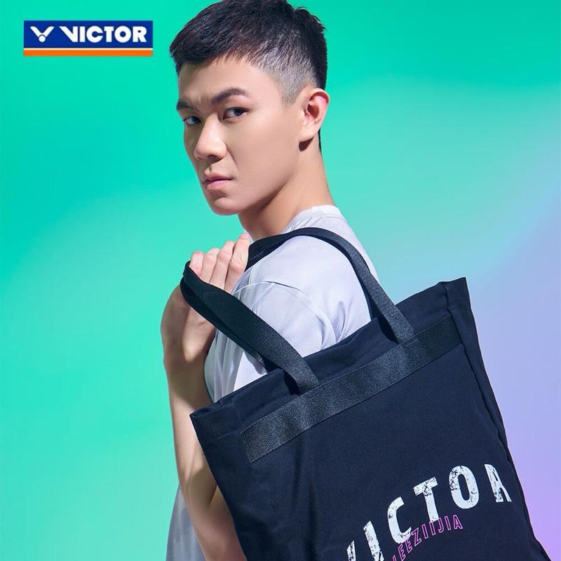 𝙎𝙊𝙎𝘼羽球超市｜VICTOR x LZJ 李梓嘉聯名帆布包 BG5910LZJ - SOSA羽球超市 - iOPEN Mall